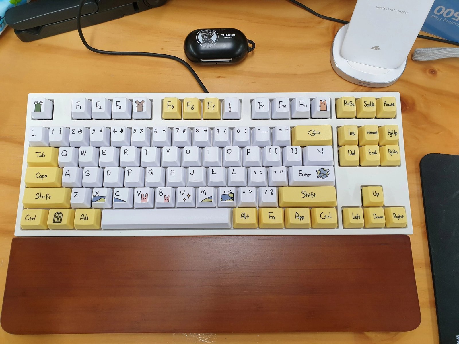 Cute Font Keycaps Set Kawaii Yellow and White Animals - Keysium