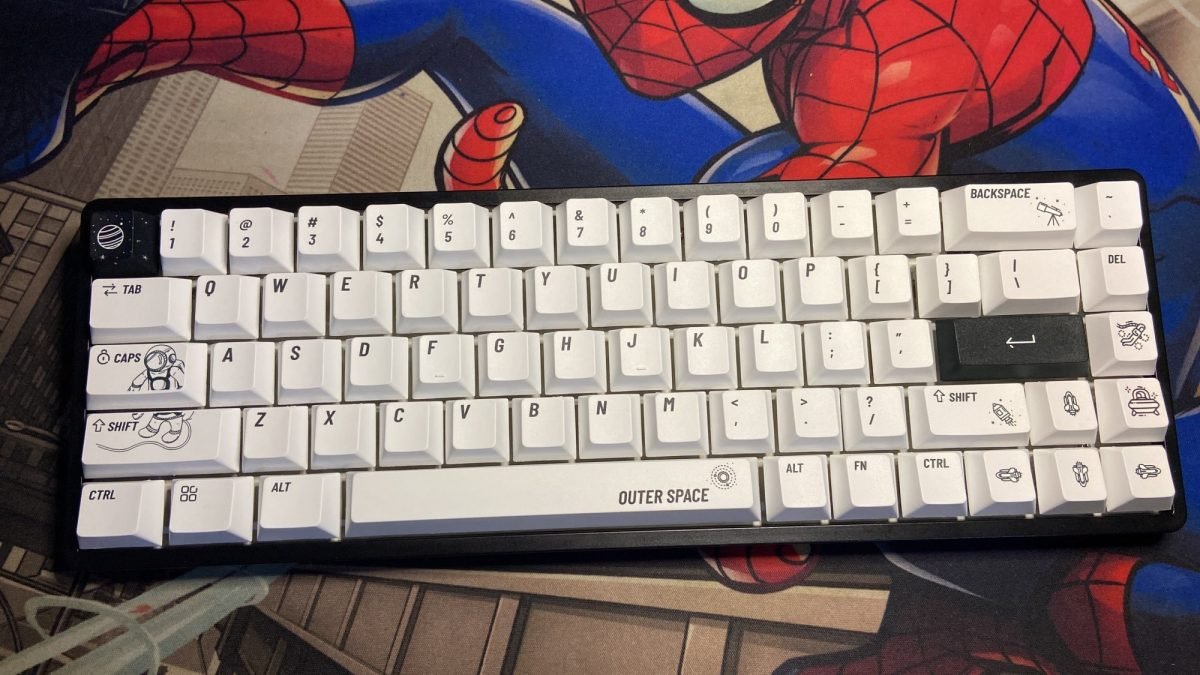 Outer Space Keycaps Set GMK Clone Astronauts Black White - Keysium